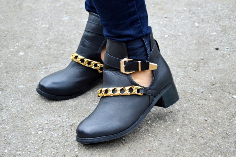 Cut ankle boots – Cvetybaby